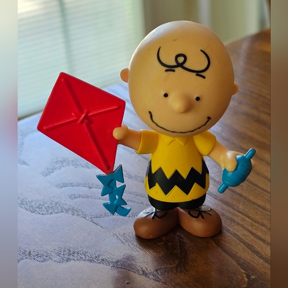 Peanuts | Other | Peanuts Charlie Brown With Kite Pvc Figure 34 | Poshmark